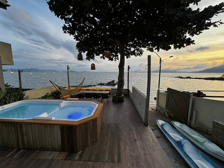 Frente Mar Alto Padrão | 14 Pessoas - Palhoça