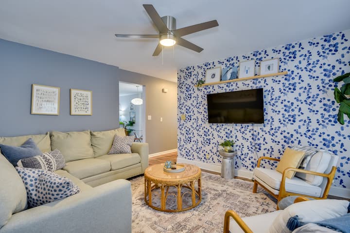 Naugusta|4bd|sleeps8|hottub|superhost! - Augusta, GA