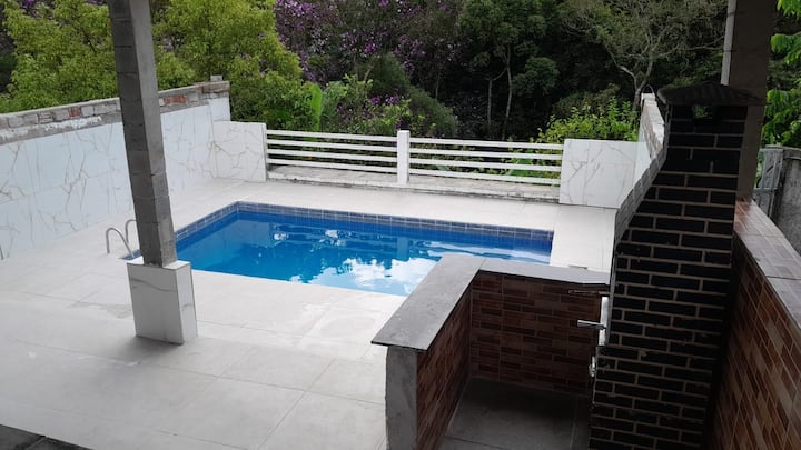 Chácara Com Piscina Para 12 Pessoas - Suzano