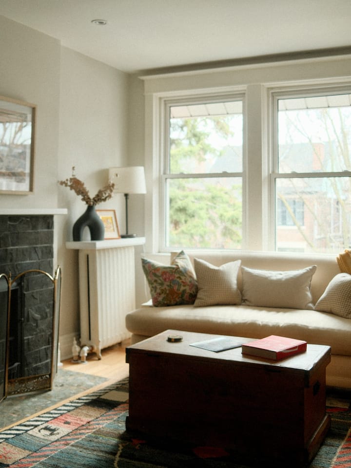 Stylish 3br In Roncesvalles | Walk To High Park - Toronto