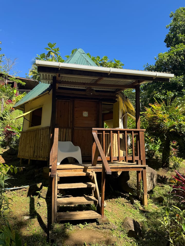 Secluded Rainforest Cabin - Dominica