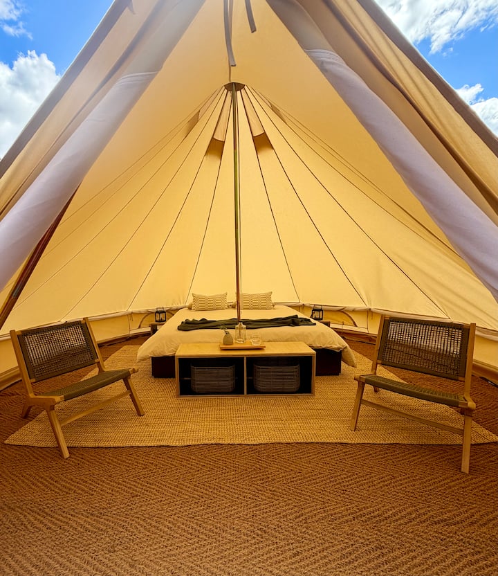 Friendlies Rest 
‘Belle + Barn’
Freycinet - Coles Bay