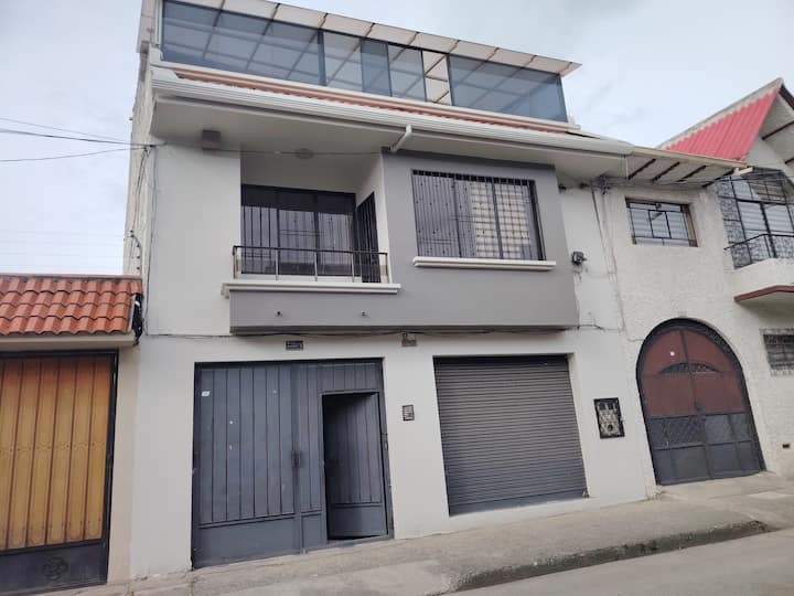 Linda Casa Céntrica - Cuenca
