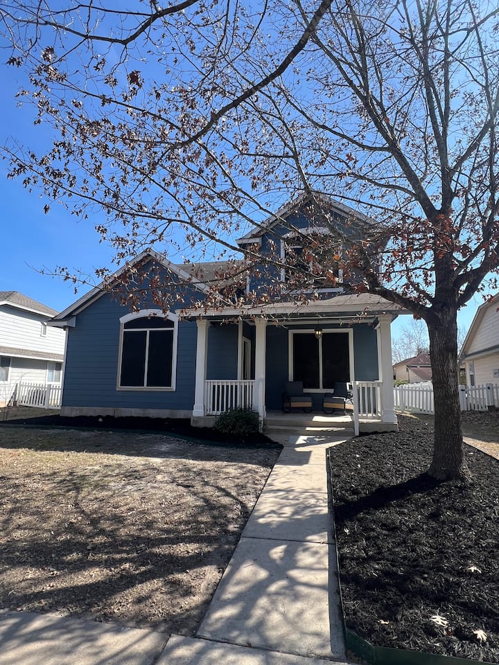 Casa Azul - Buda, TX