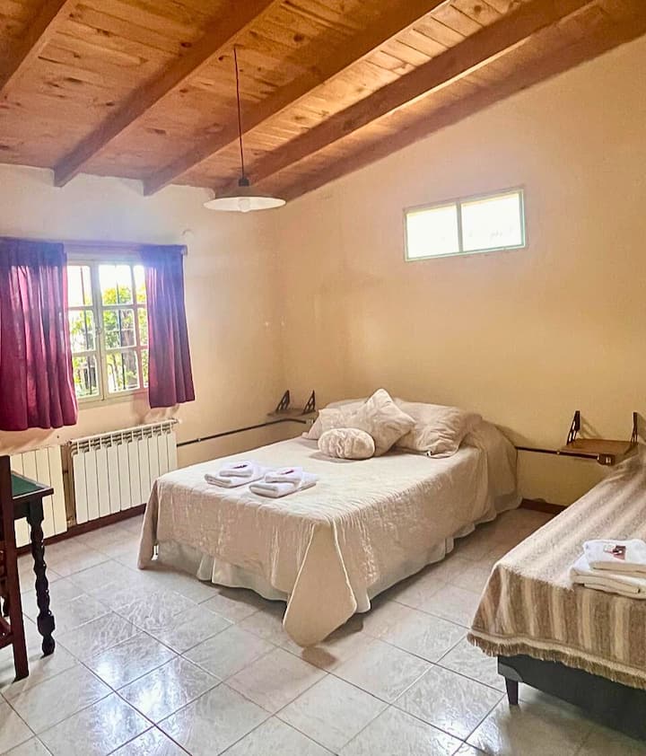 Habitación Privada Para 2 O 3 – Baño En Suite - El Calafate