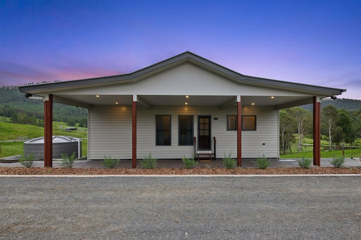 Witta Lodge, Seven Hills Eco Farm Stay,
Conondale - Kenilworth