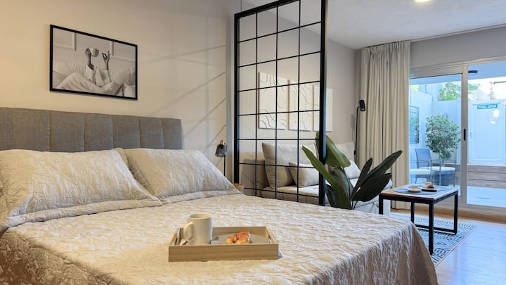 Apartamento Con Patio Y Piscina En Punta Carretas - Montevideo