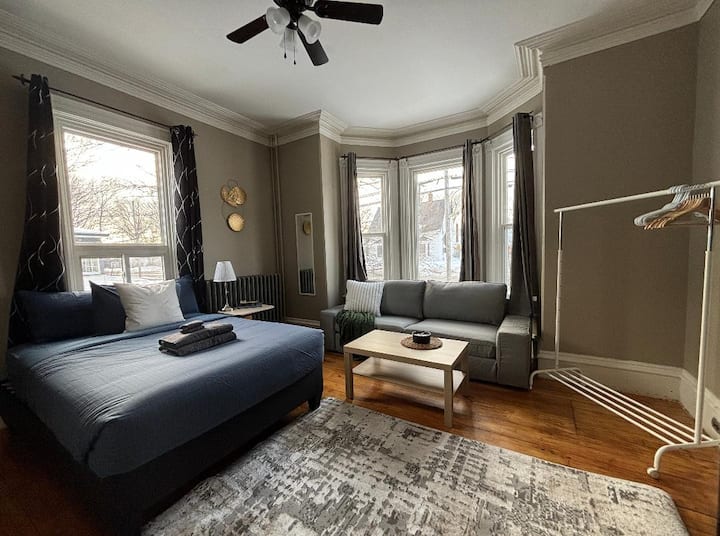 Luxurious Victorian Private Room In Amherst - #2 - Amherst