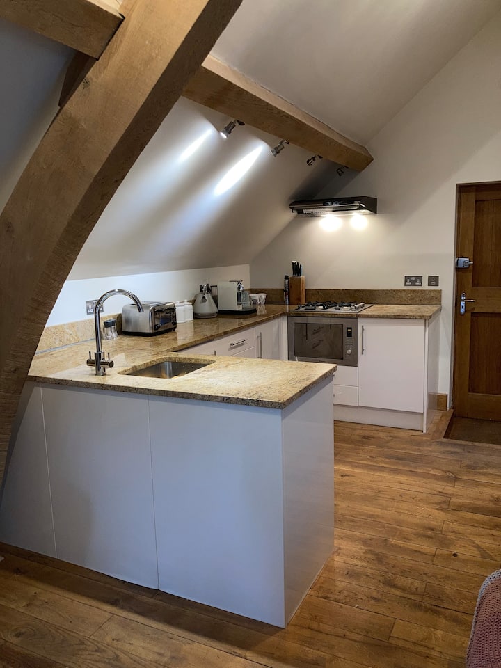 Cotswold Retreat In A Gorgeous Rural Setting - Castle Combe