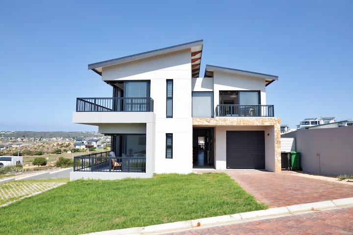 The Heart Of Stilbaai - 3 Skilpadbos - Still Bay