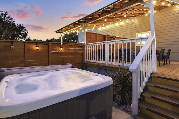 Perfect Stargazing From The Patio And Hot Tub. - Kerrville, TX