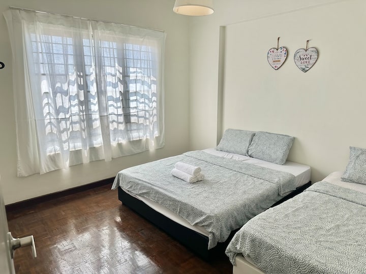 Seaview & Sunset Apartment | Walk To Beach - Port Dickson