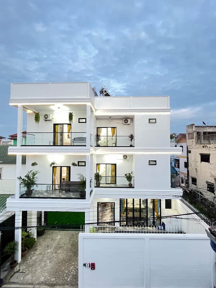 Walking Str 9br Modern Villa,bbq,snooker - Pattaya City