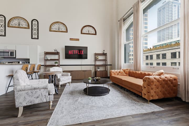 New Downtown Indy 3br Retreat | Sleeps 10+arcade - Indianápolis, IN