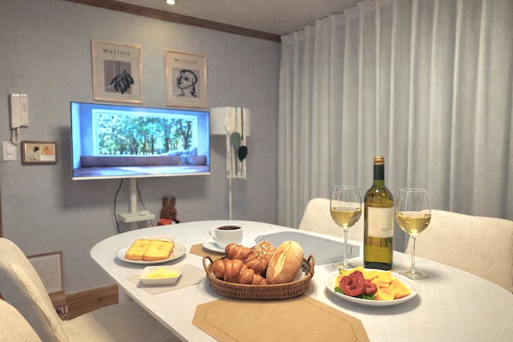 수성못역 도보 5분 | 퀸침대3 | 무료주차 | 12시퇴실 | 동대구역 | 서문시장| 앞산 - Daegu