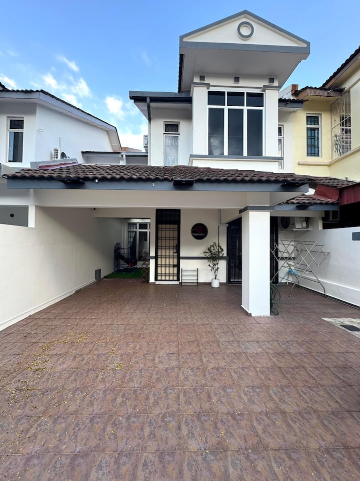 Happinezzmo 民宿.幸福の心 Bukit Indah - Skudai