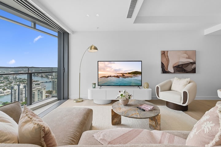 Luxury Jewel Sky Home | River & Hinterland - Surfers Paradise