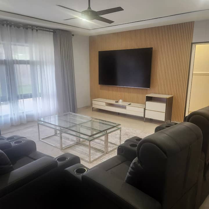 4 Bedroom, 2 Lounges Full House @ Sunway City, Hre - Zimbabwe
