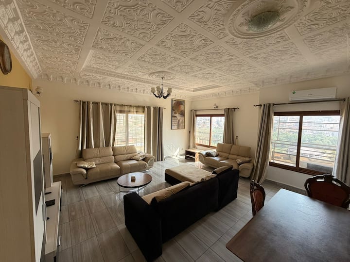 Luxe Nongo Sky View – 3br Balcons Privés - Conakry