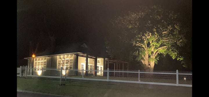 Schoolhouse By The Water. - Bairnsdale