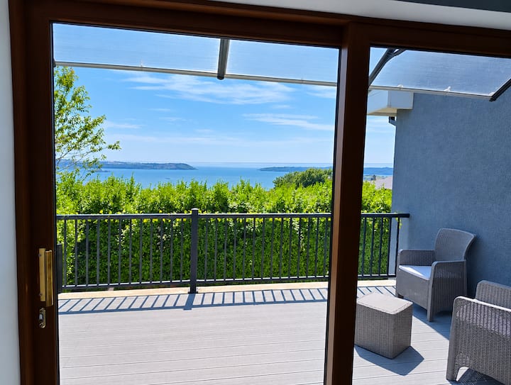 Sea View Apartment In Cobh - Cork