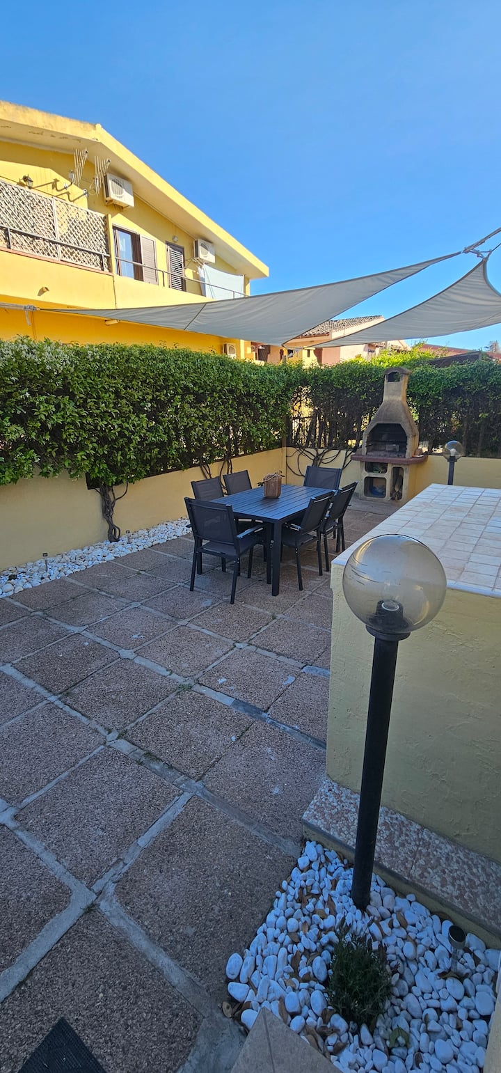 Casa Relax Con Veranda E Cortile. - Villasimius