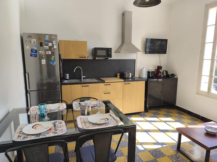 T3 Lumineux, Tram à 1 Min, Centre à Pied, Parking - Avignon