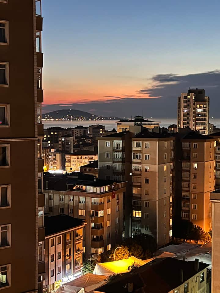 Adalar Manzaralı Teraslı ÇAtı 1+1 - Heybeliada