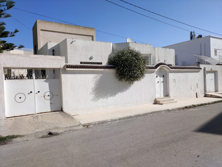 Villa De Charme Avec Jardin à Sahloul 3 - Sousse