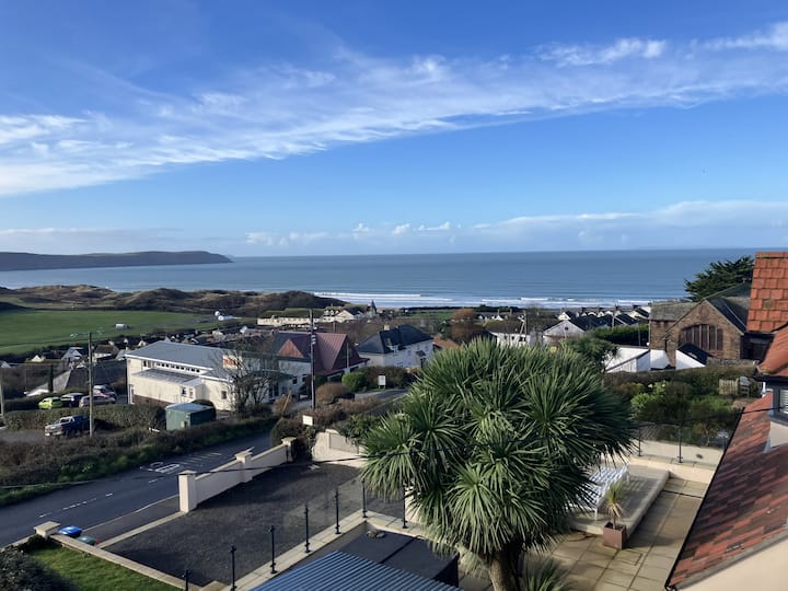 Spacious 1 Bed Apartment Near Beach, Woolacombe - Croyde