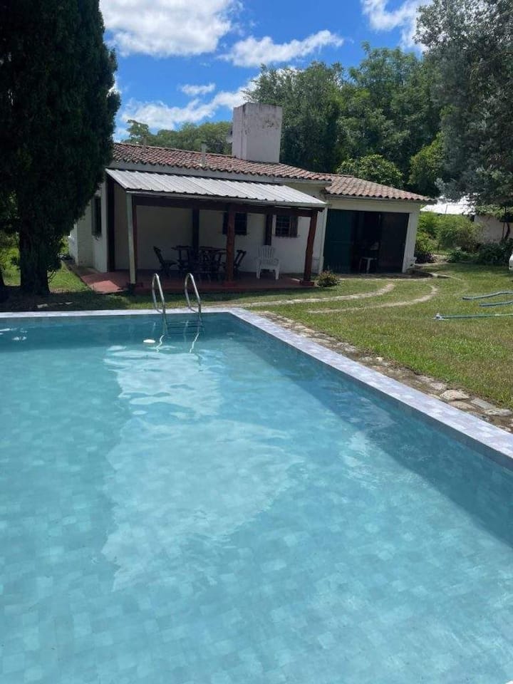Casa Con Pileta Para 7 Per En Villa Los Aromos - Alta Gracia