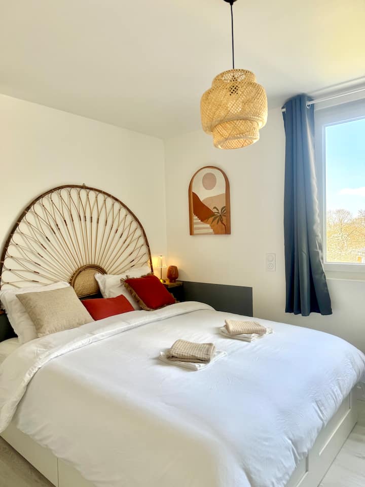 Le Cocon Savoyard/t4 Avec 3 Suites Privées/parking - Chambéry