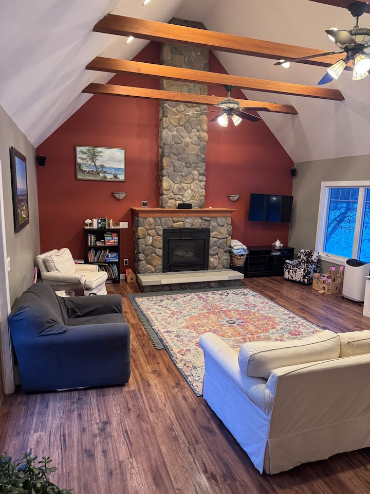 Quiet Hudson Valley Hideaway For Rest & Recharge - Gardiner, NY