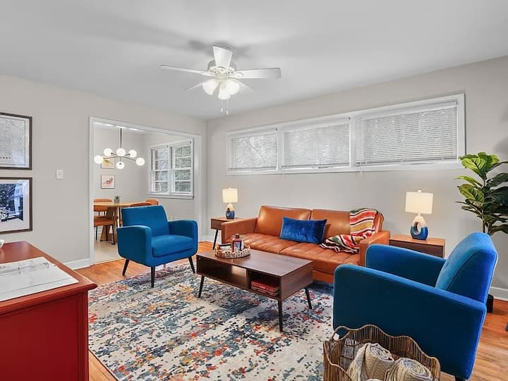 Fab. 3-bedroom Cottage In Charming Downtown Cary. - Cary, NC