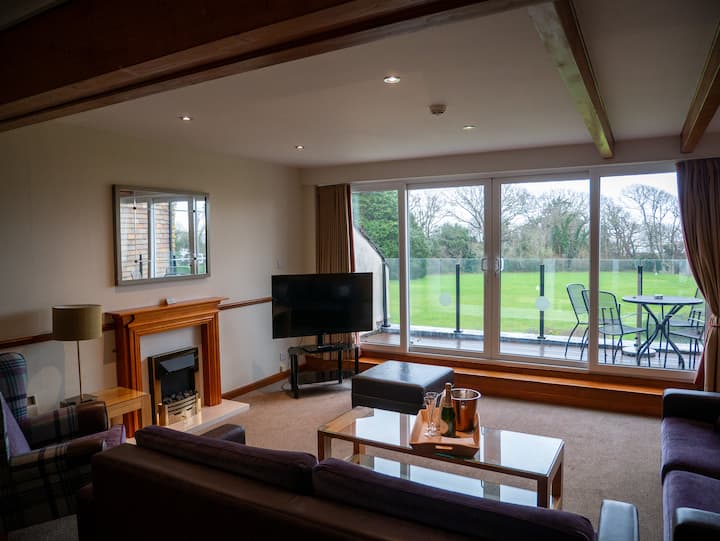 Solent View 2 - Bedroom Apartment - Brockenhurst