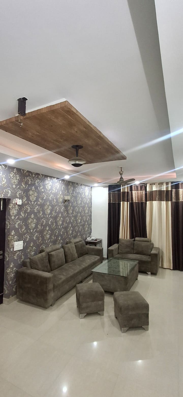 Spacious 3bhk Apartment For Spending Family Time. - Ludhiana