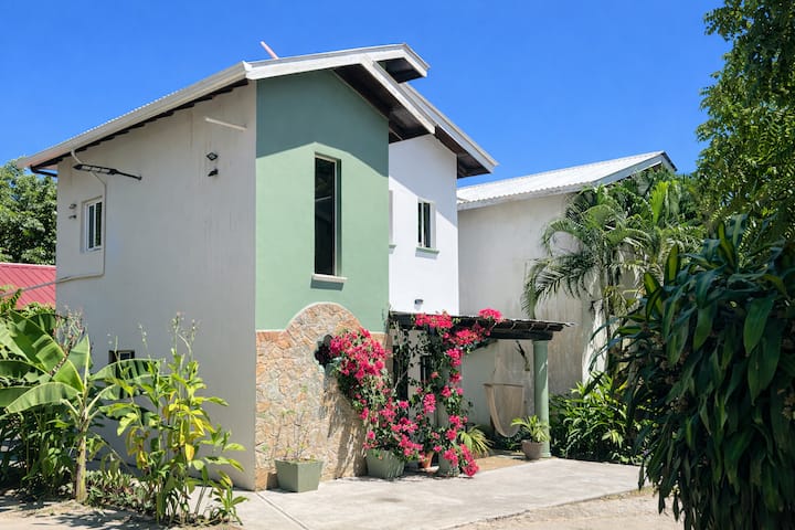 Casa Nabi @Sandy Bay – Affordable 3br Stay - Honduras