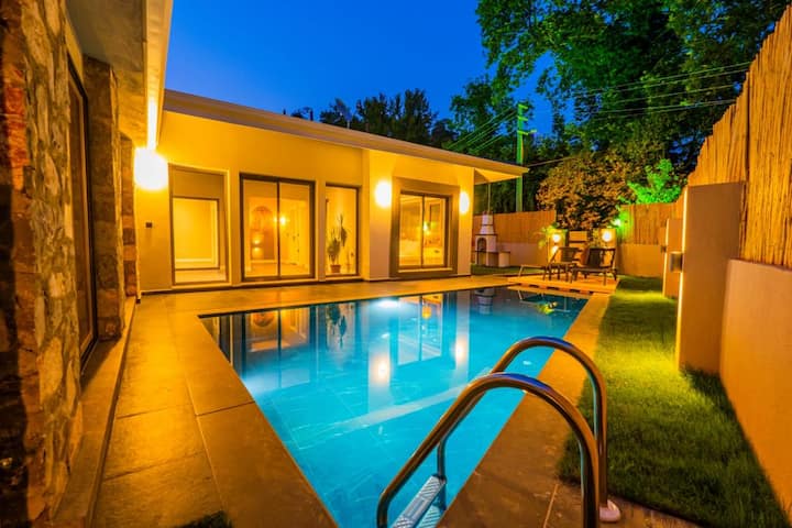 Kendinize Ait Havuzlu Ve Bahçeli Villa Tatili - Göcek