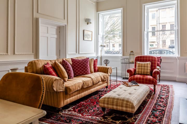 Elegant Central 1-bed Gem With Private Garden - Bath