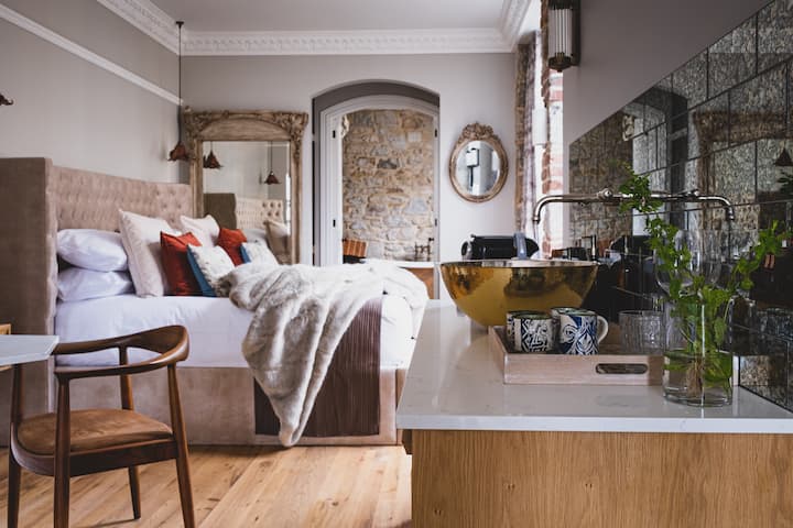 Host - Library Suite - Luxurious Entire Suite - St Ives