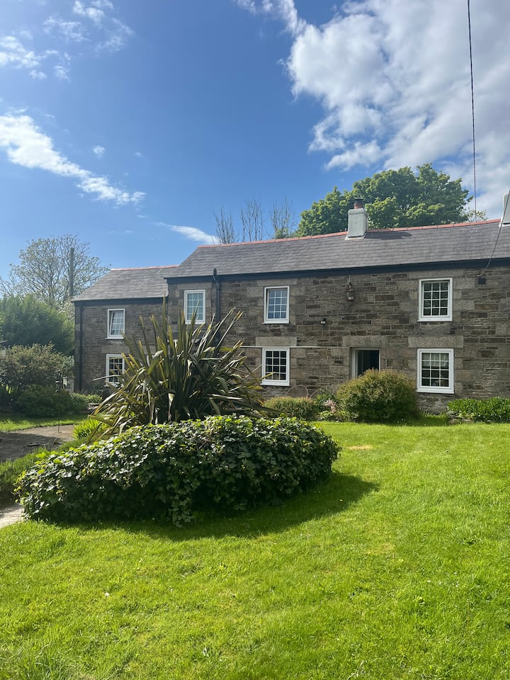 Large Cottage Close To Beaches With Wild Spa - St Agnes