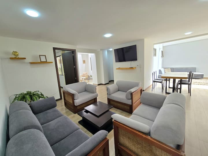 Hermoso Departamento En Edificio Asturias. - Ecuador