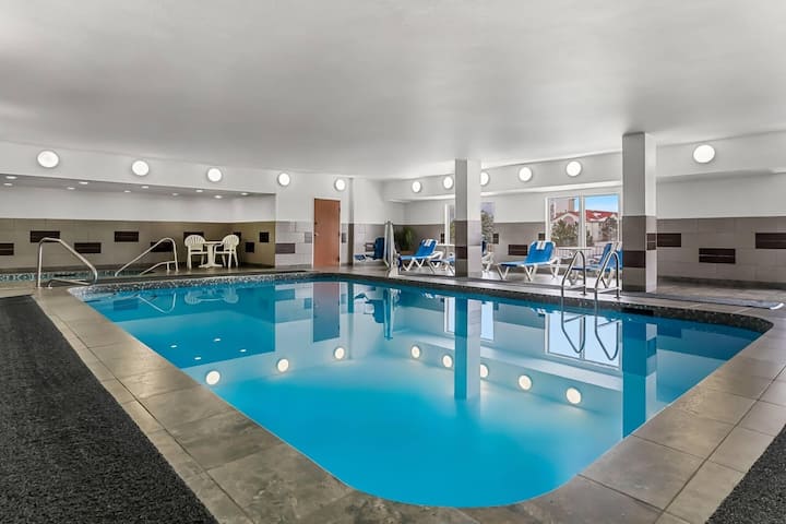4 Bright Urban Retreats Steps From Denver Fun - Colorado