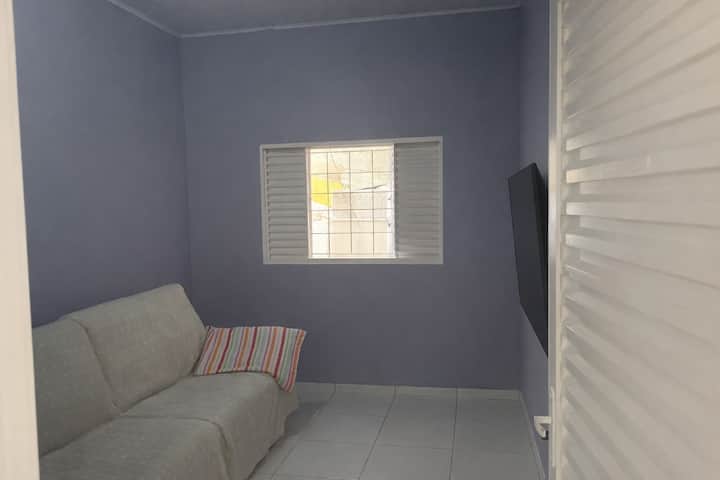 Edícula De 60 M, 1 Suíte, 1 Lavabo, 1 Cozinha - Goiânia