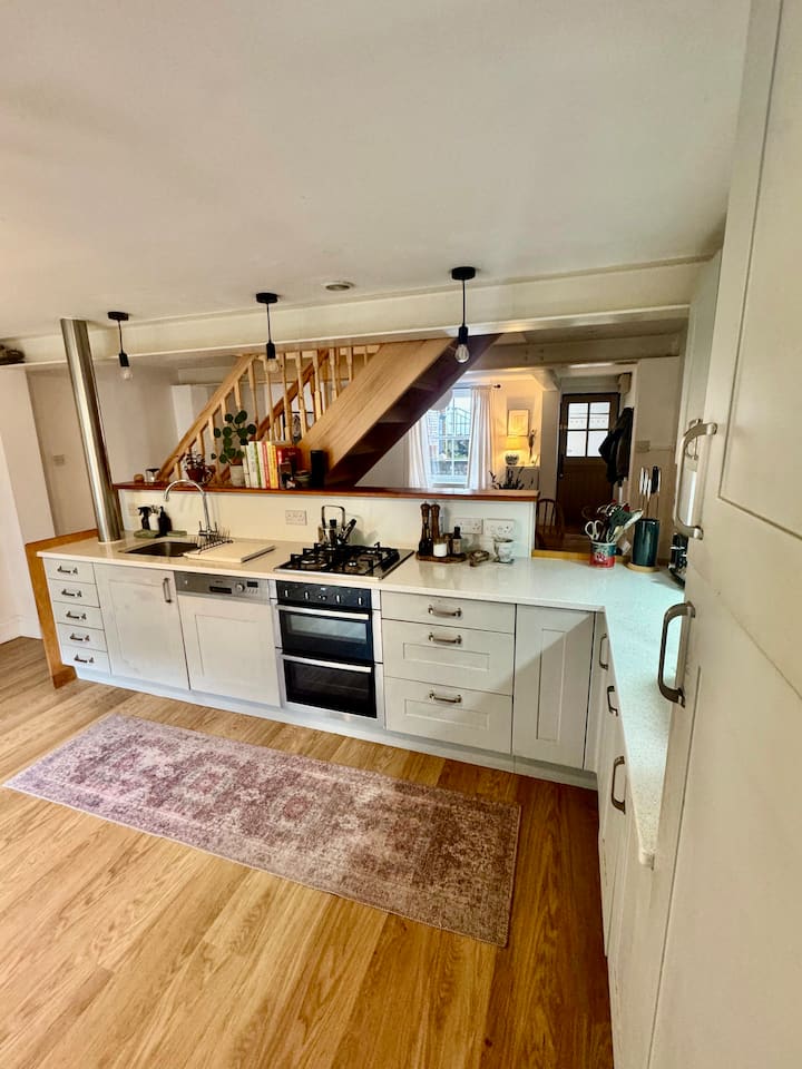 Redland House | 3 Bedroom | Sleeps 8 | Central - Bristol