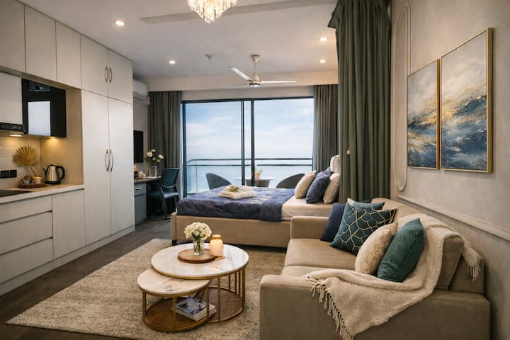 Lovenest - Supernova Spira | By Silvera Stays - ノイダ