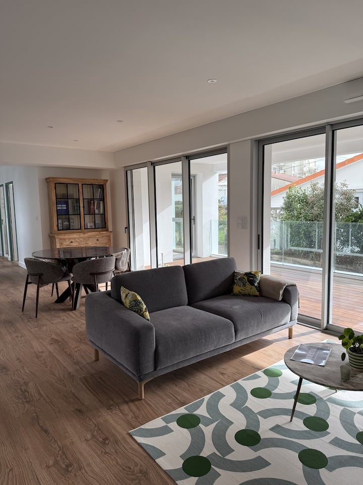 Appartement Avec Terrasse – Proche Mer Et Centre - Royan