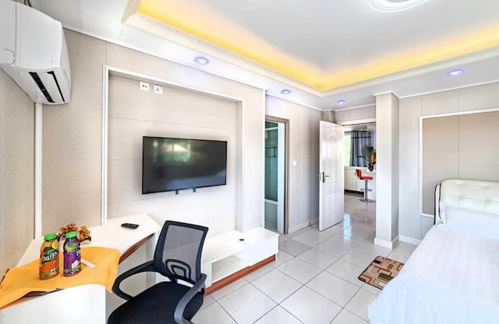 Riverside Hotel - King Bed Suite - Dominica