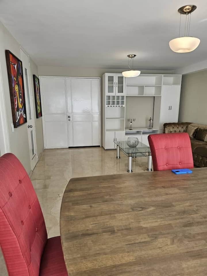 ​Moderno Y Cálido En El La Castellana - Caracas