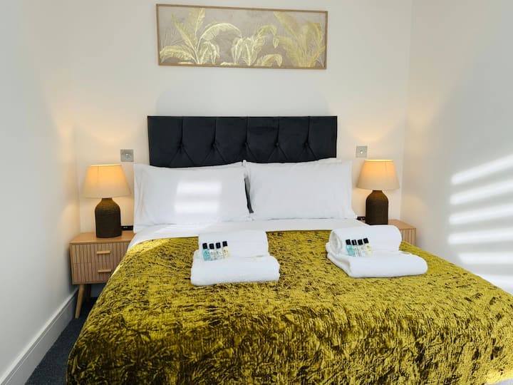 Modern Executive Suite 5 | Central Swindon - Swindon